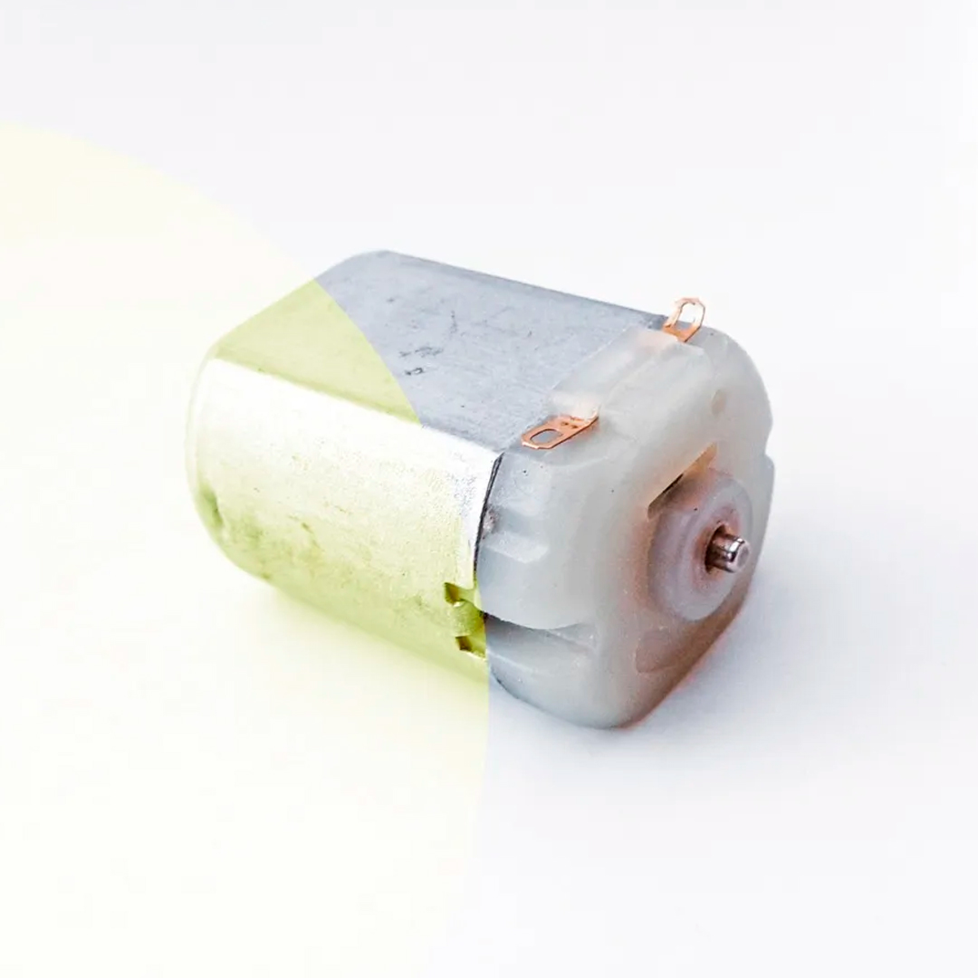 Motorreductor Amarillo Doble Eje / 3 A 6 Voltios / – La Casa de La Banda